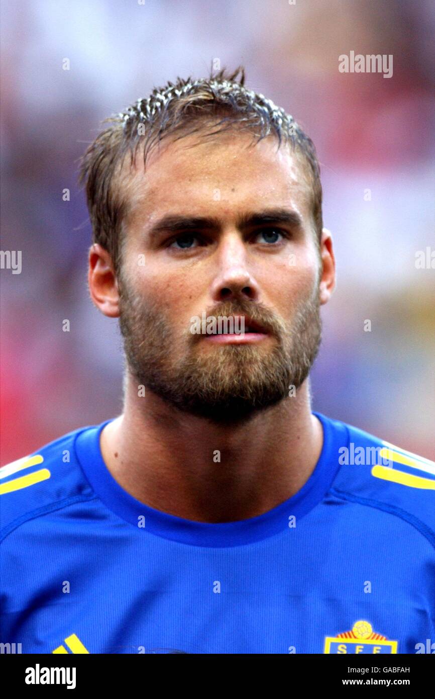 Soccer - FIFA World Cup 2002 - Group F - England v Sweden. Olof ...