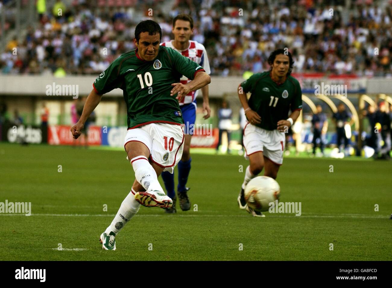 Soccer - FIFA World Cup 2002 - Group G - Croatia v Mexico Stock Photo ...