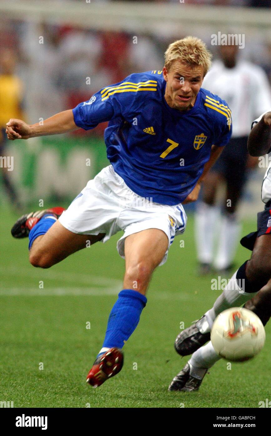 England and niclas alexandersson hi-res stock photography and images ...