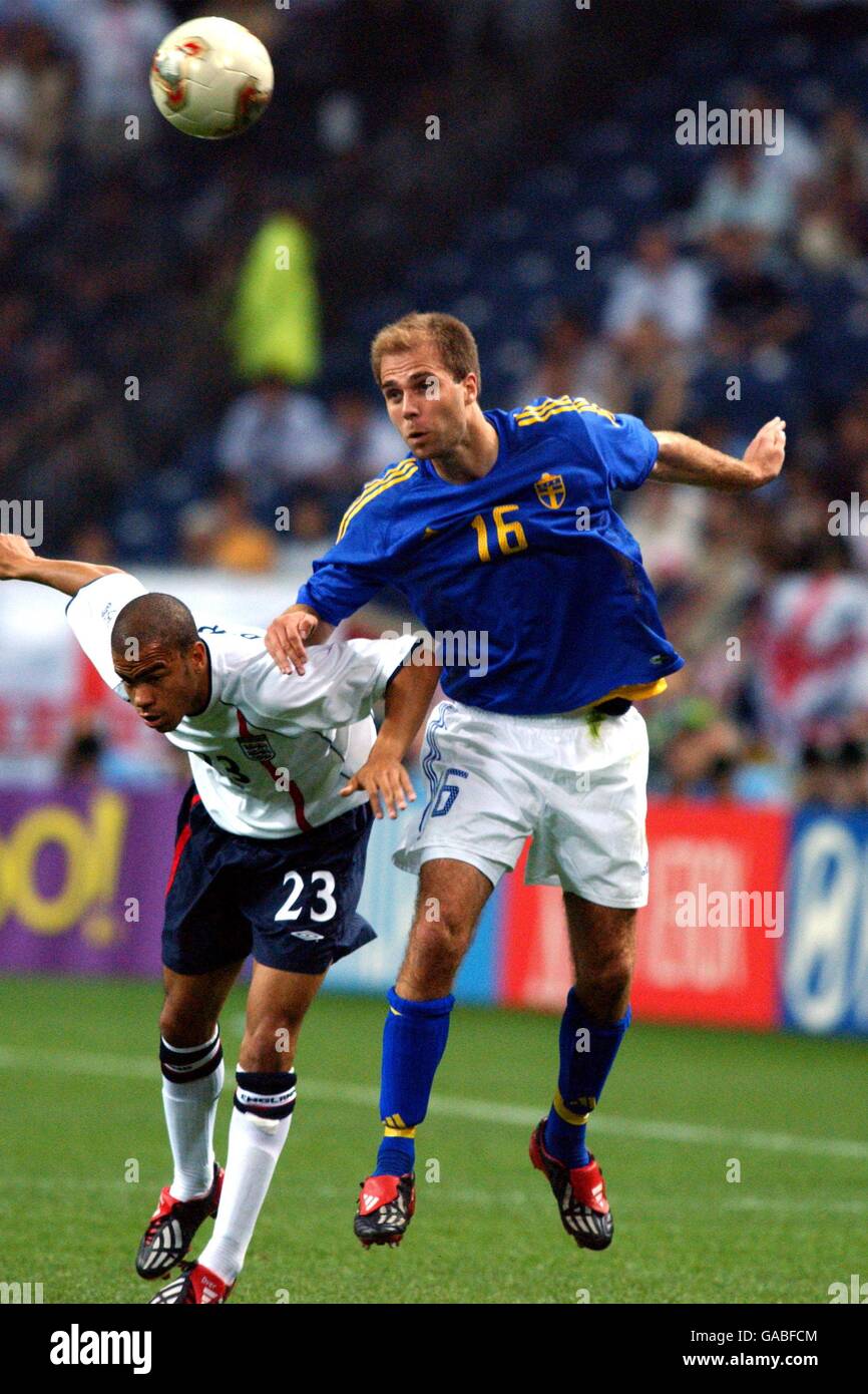 Soccer - FIFA World Cup 2002 - Group F - England v Sweden Stock Photo ...