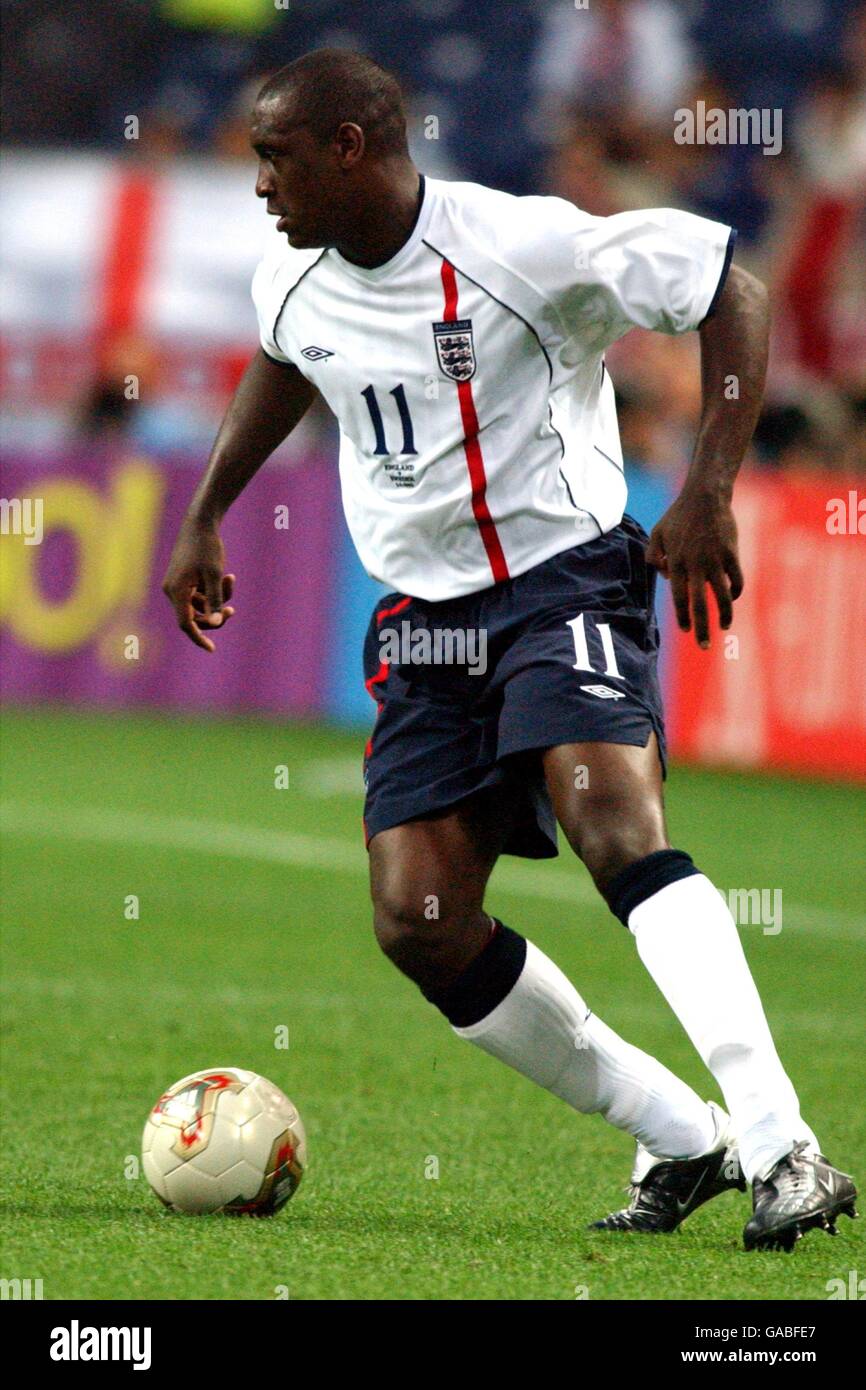 Soccer - FIFA World Cup 2002 - Group F - England v Sweden Stock Photo ...