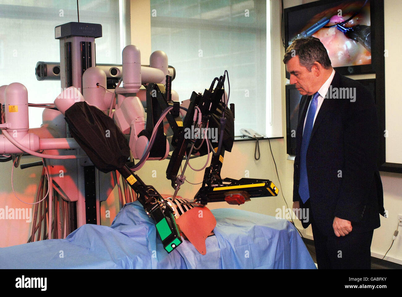 Gordon brown visits imperial college hi-res stock photography and ...