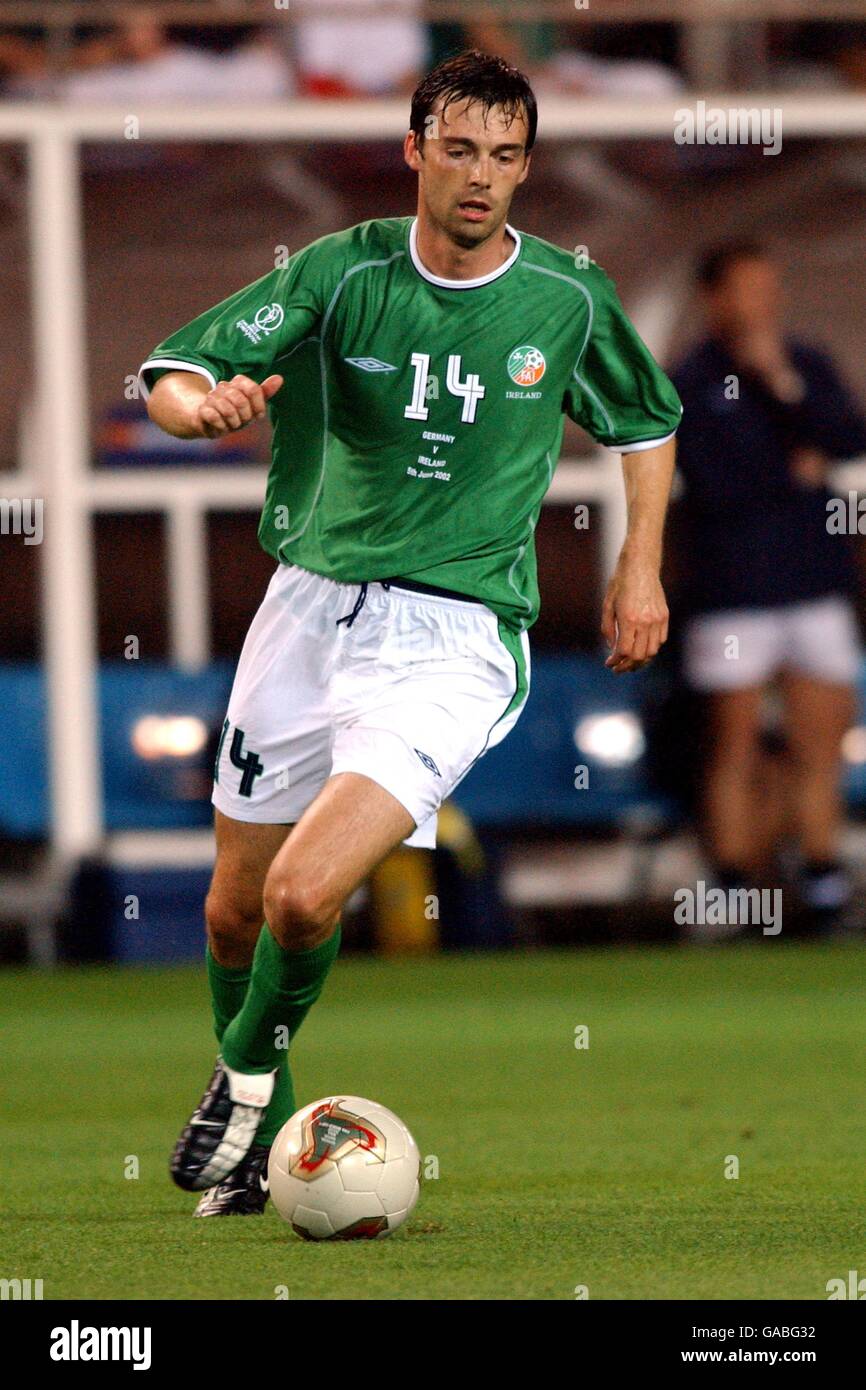 Soccer - FIFA World Cup 2002 - Group E - Germany v Ireland. Gary Breen ...