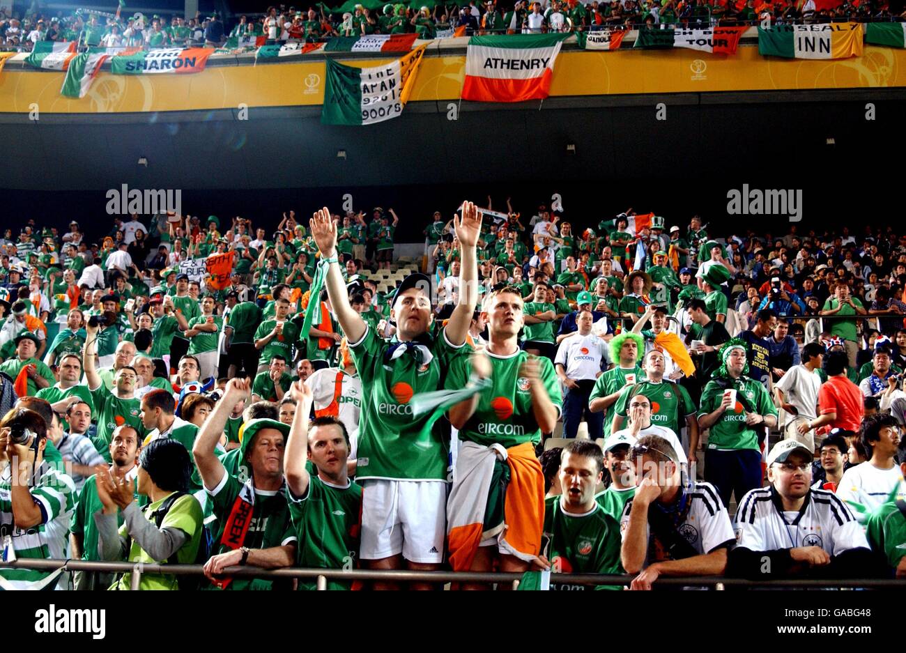 World cup 2002 ireland v germany hi-res stock photography and images ...