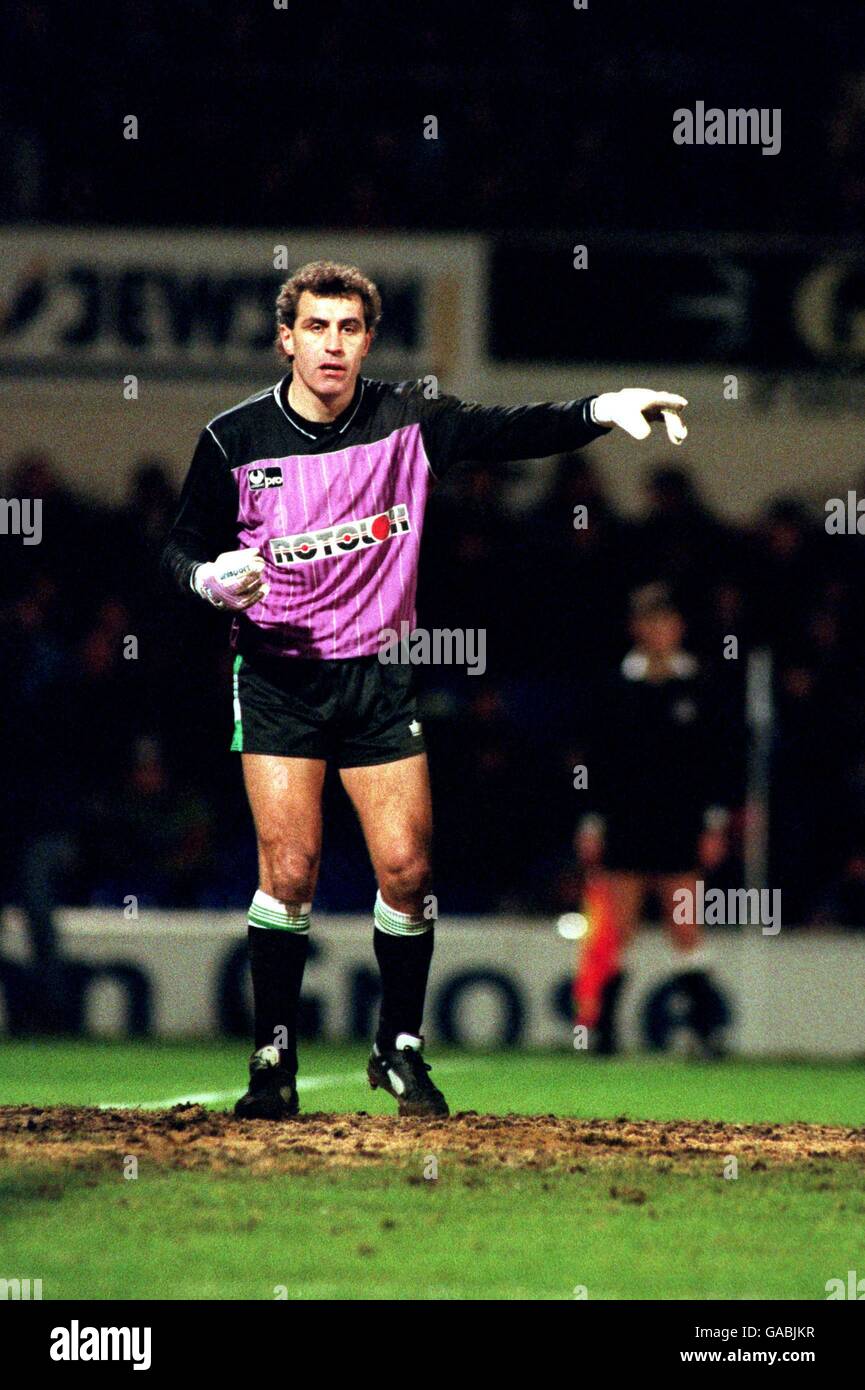 Peter shilton fa cup hi-res stock photography and images - Alamy