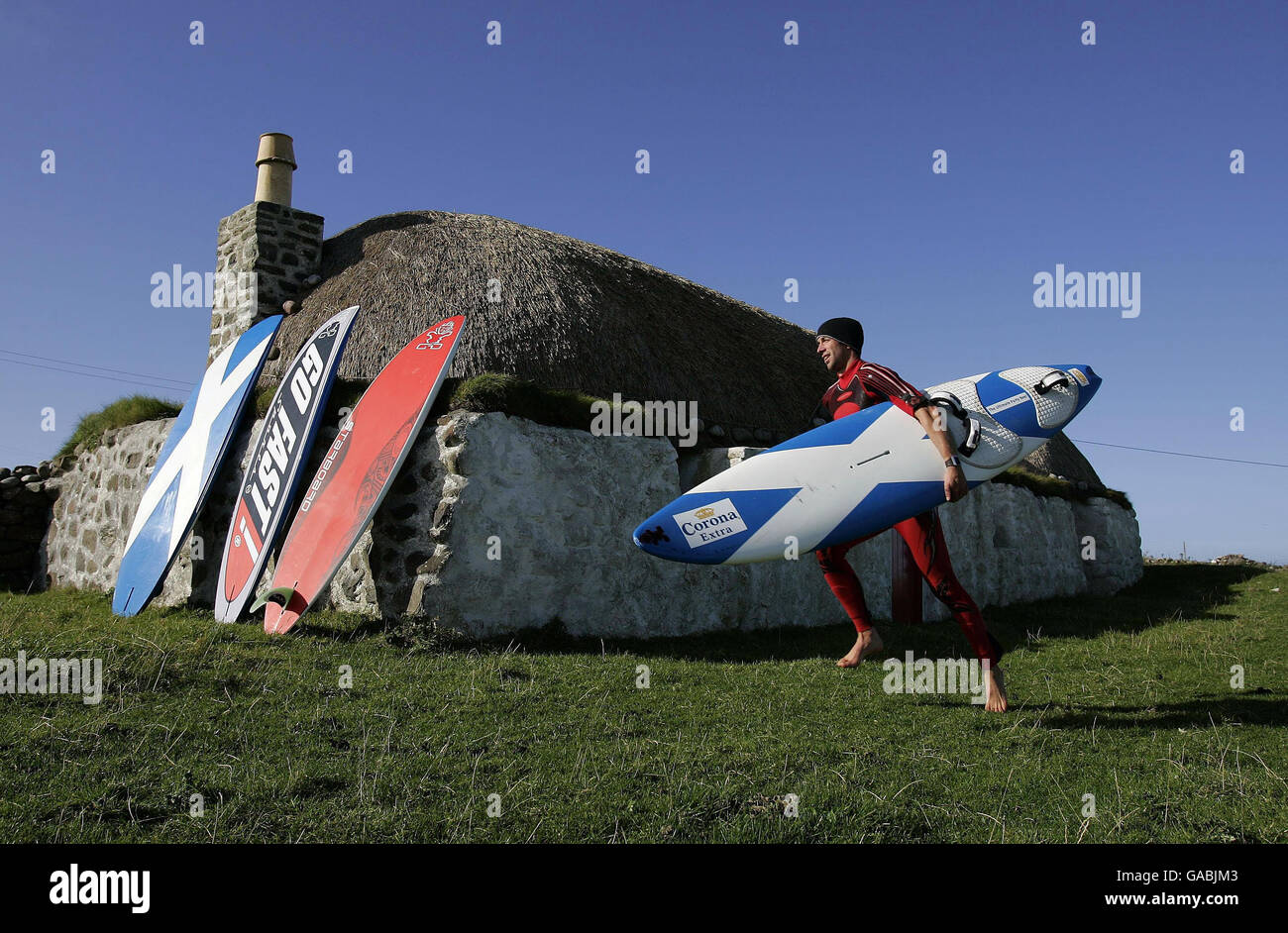 Tiree windsurfers beach scotland hi-res stock photography and images ...
