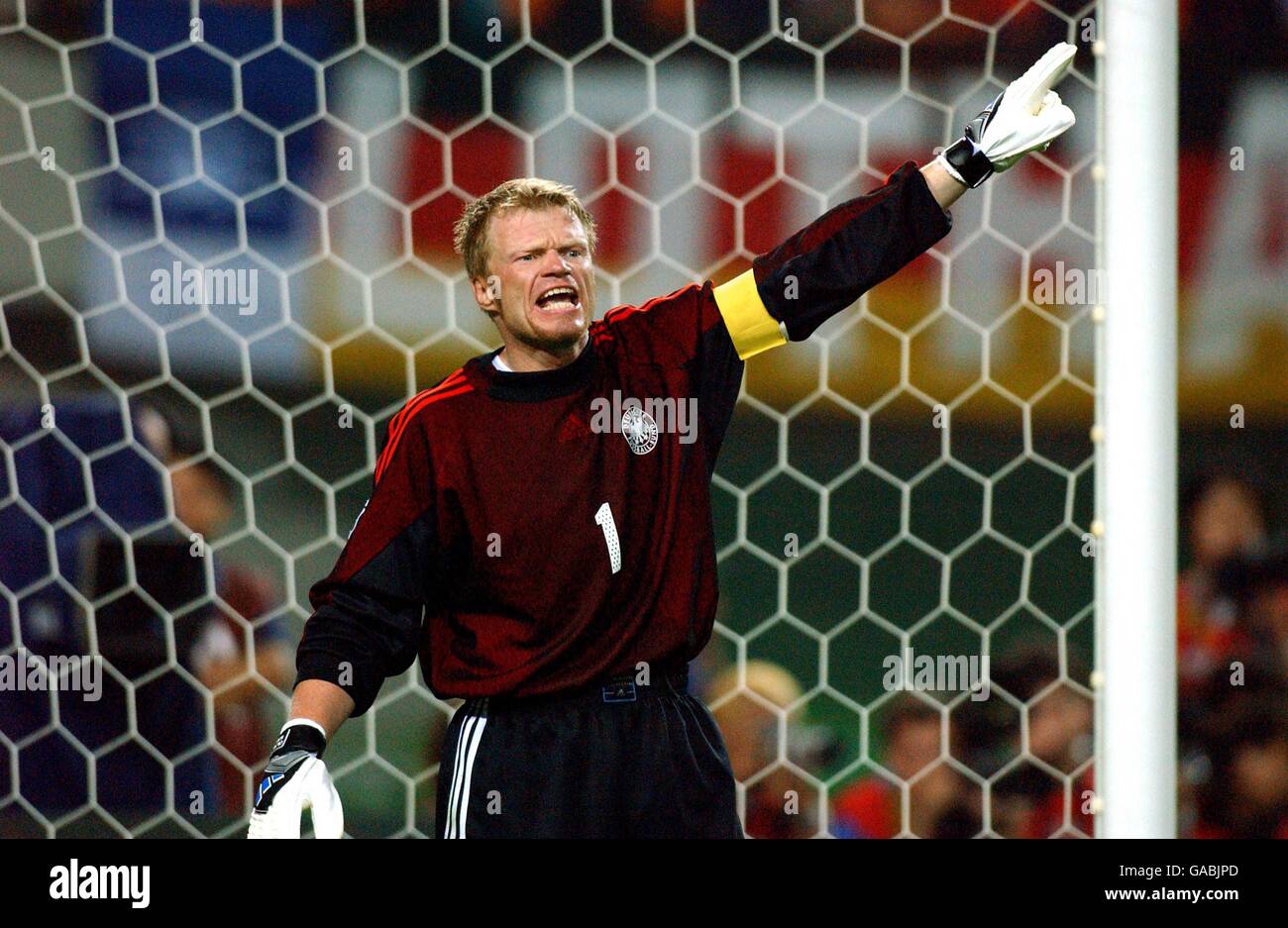 Soccer fifa world cup 2002 group e cameroon v germany hi-res stock ...