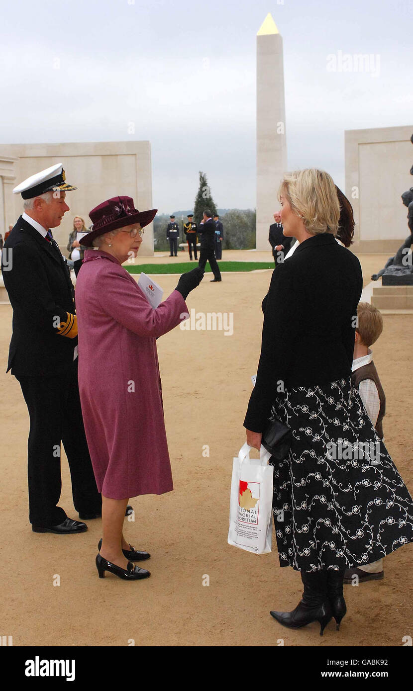 Britains queen elizabeth ii meets sally eyton jones hi-res stock ...