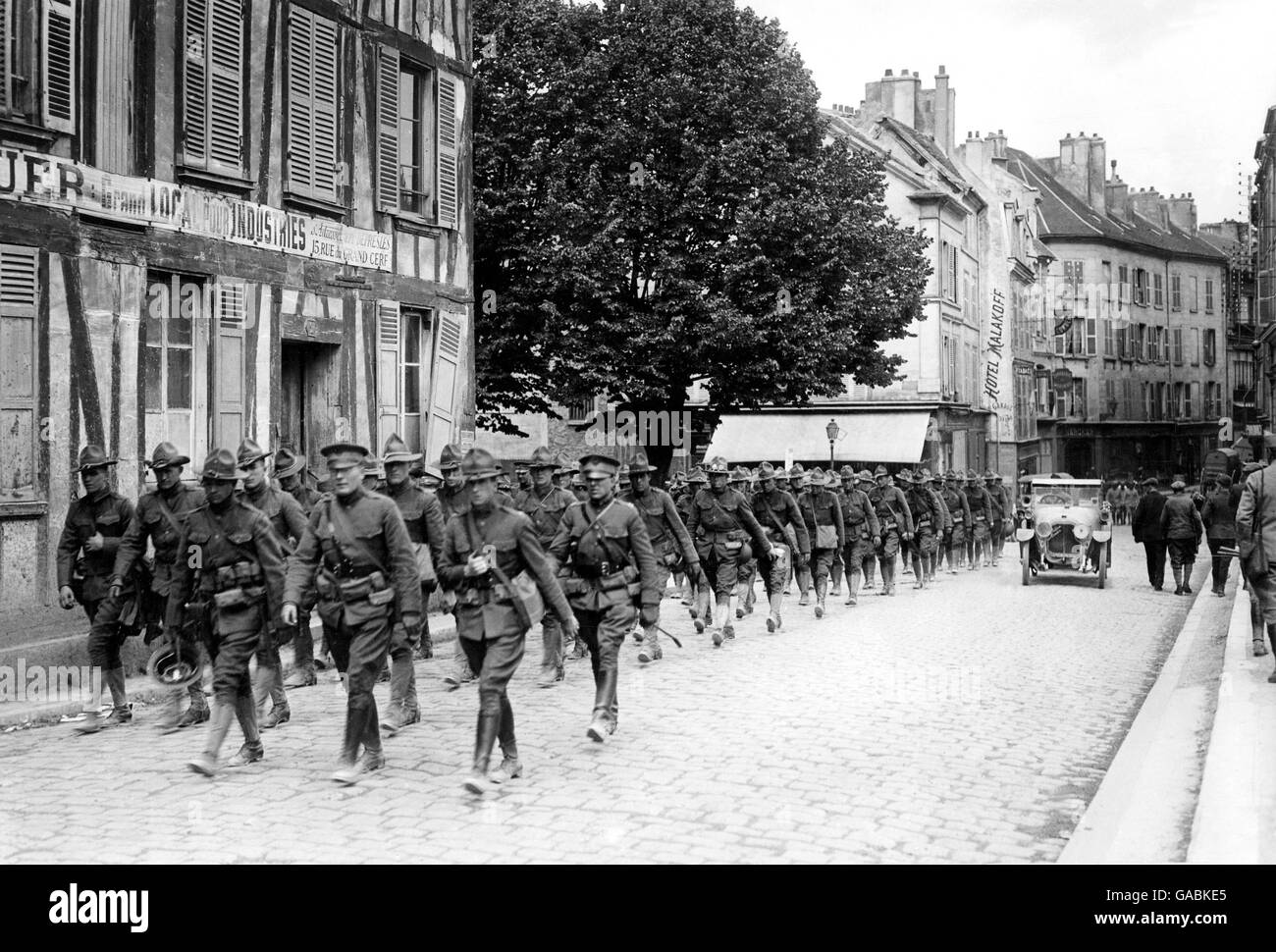 American troops in france marching hi-res stock photography and images ...