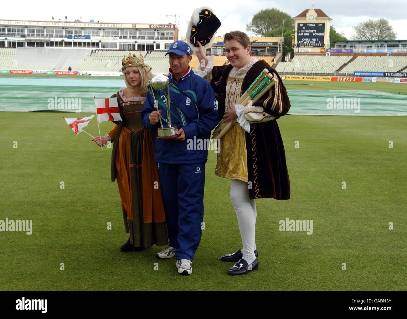 Cricket - England v Sri Lanka - Second Test - Nets Stock Photo - Alamy
