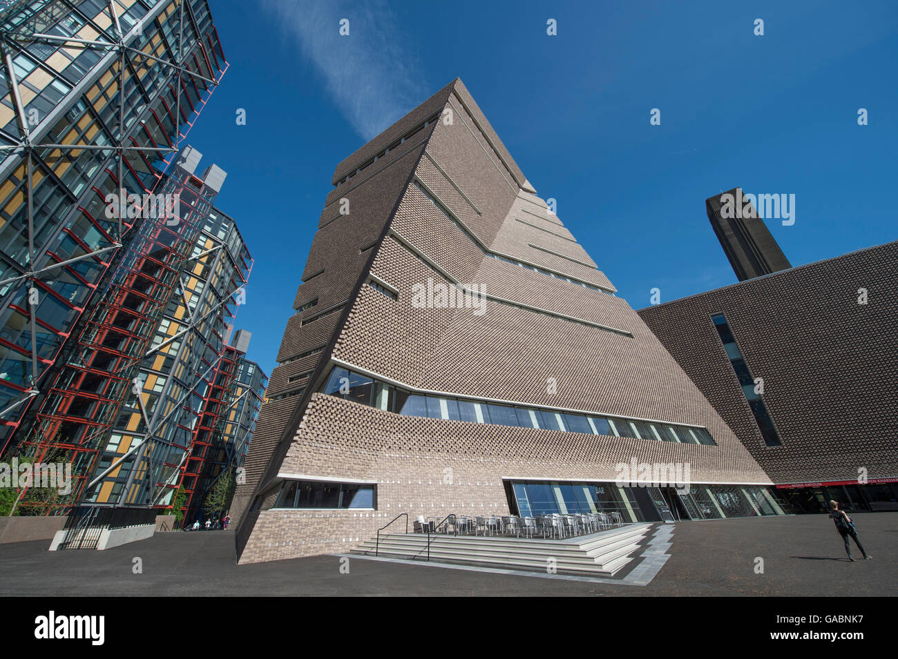 The new Tate Modern 10 storey brick faced extension designed by ...