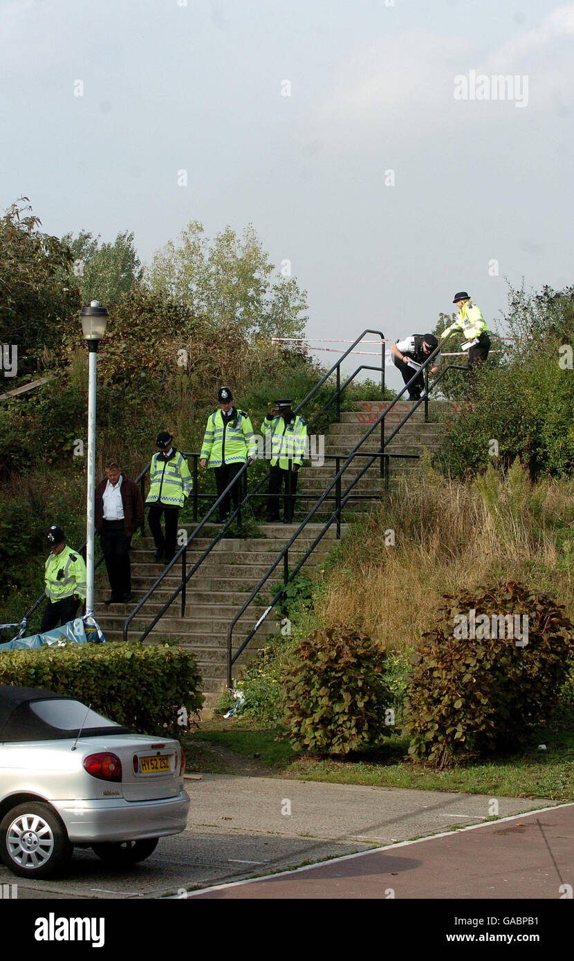 Crime police cross hi-res stock photography and images - Alamy