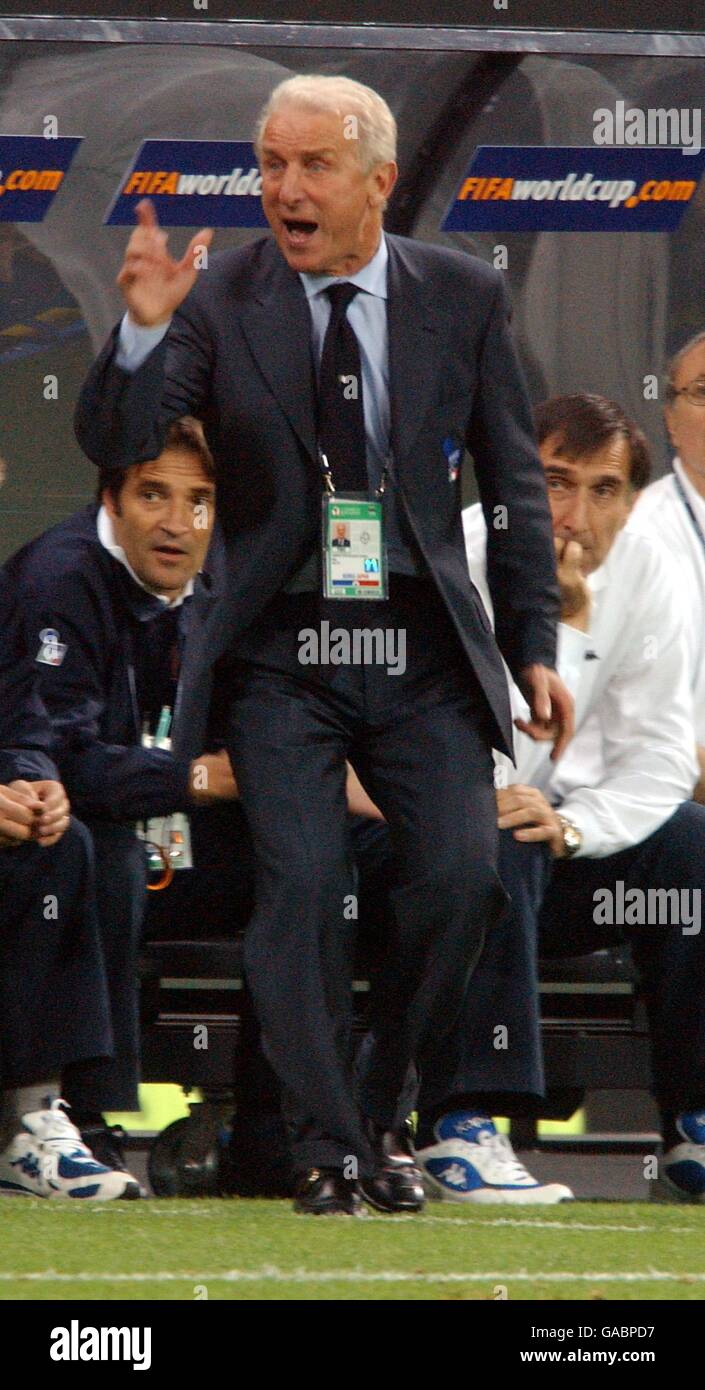 Soccer -FIFA World Cup 2002 - Group G - Italy v Ecuador Stock Photo - Alamy