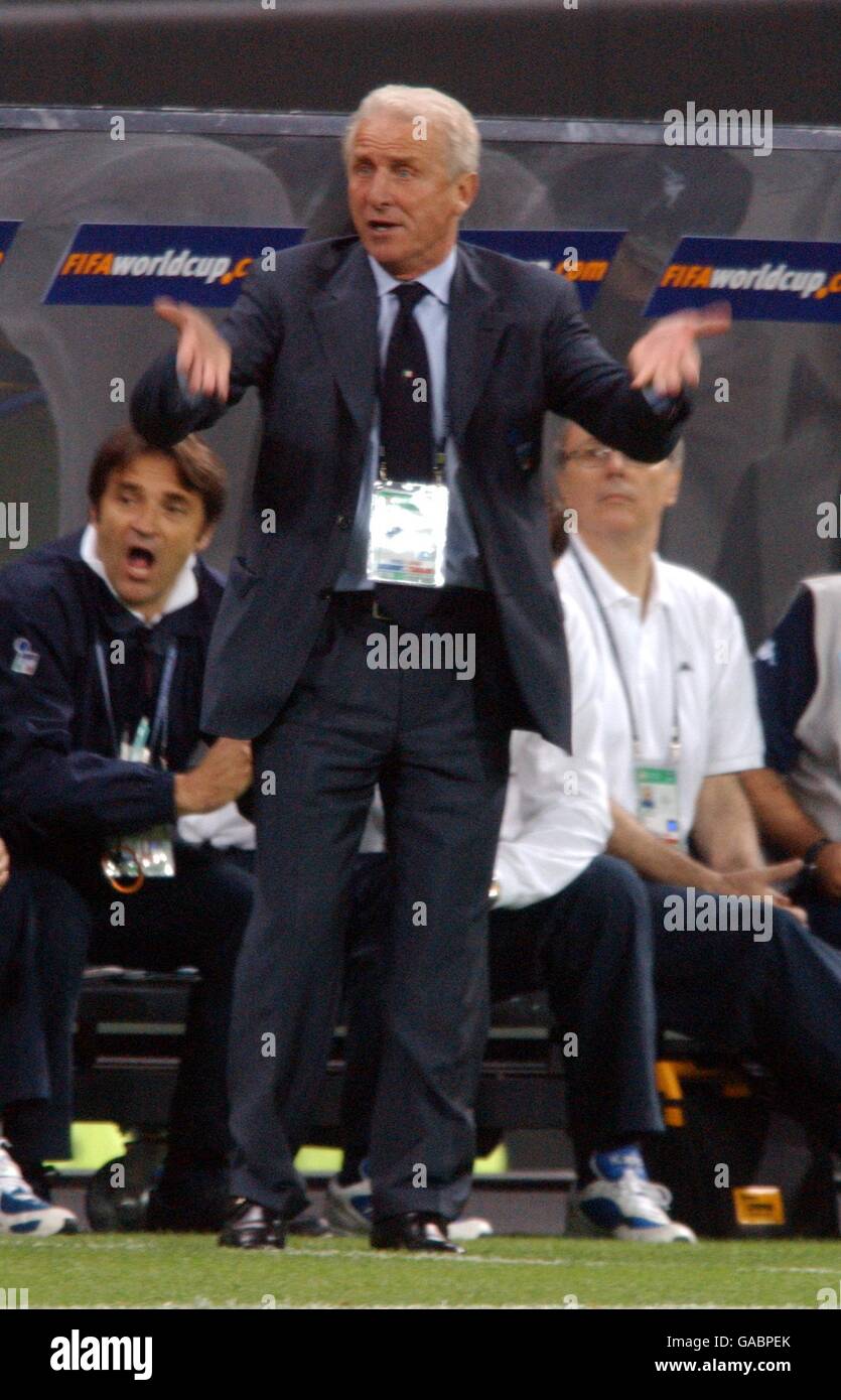 Soccer fifa world cup 2002 group g italy v ecuador hi-res stock ...