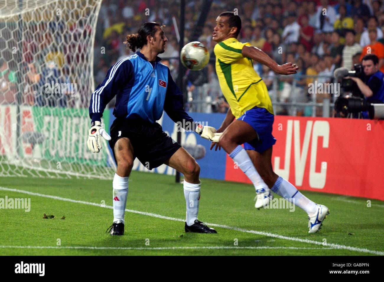 Soccer -FIFA World Cup 2002 - Group C - Brazil v Turkey Stock Photo - Alamy