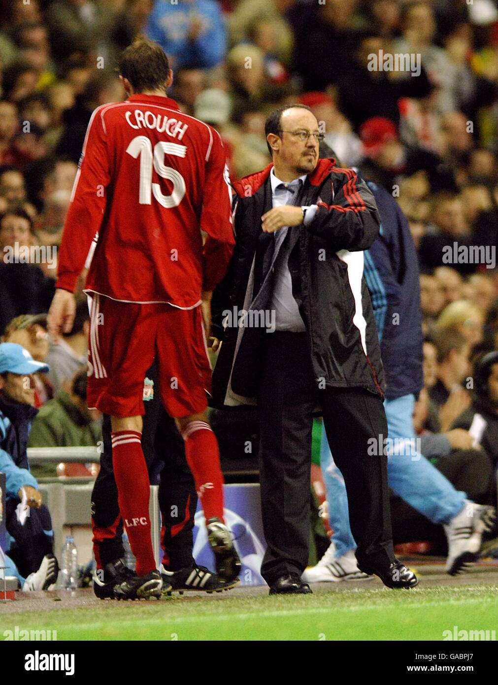 Kuyt crouch hi-res stock photography and images - Alamy