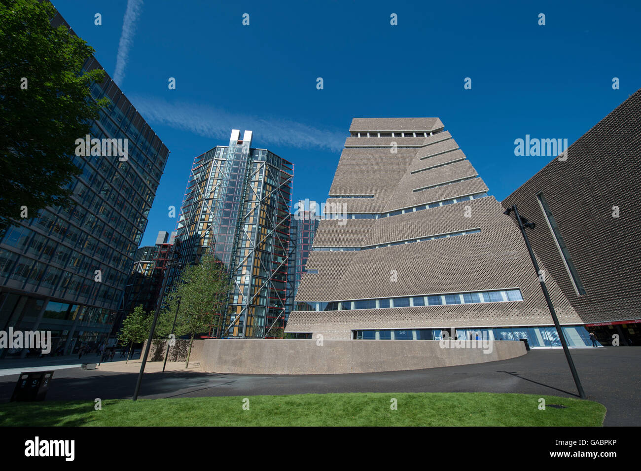 The new Tate Modern 10 storey brick faced extension designed by ...