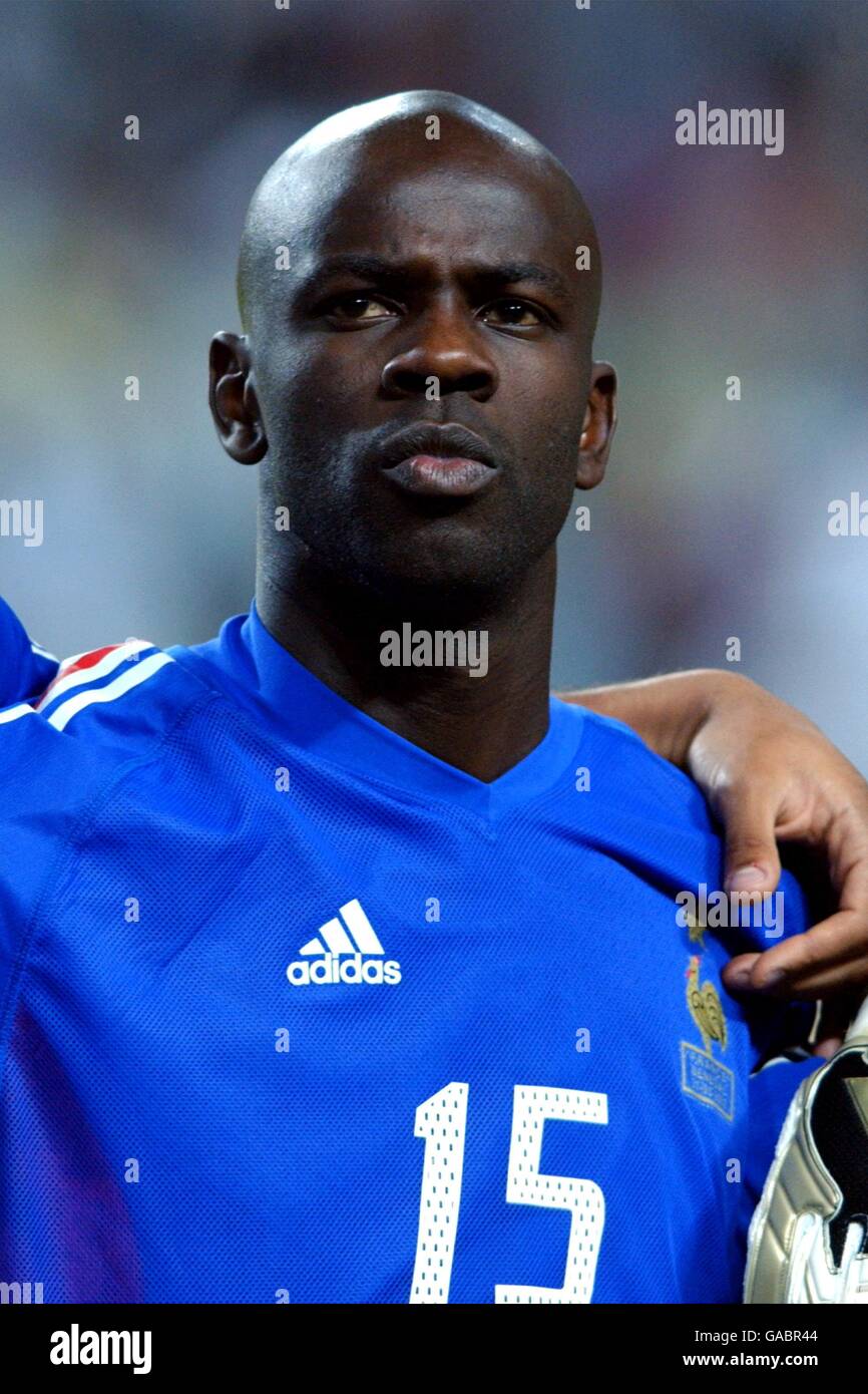 2002 france senegal hi-res stock photography and images - Alamy