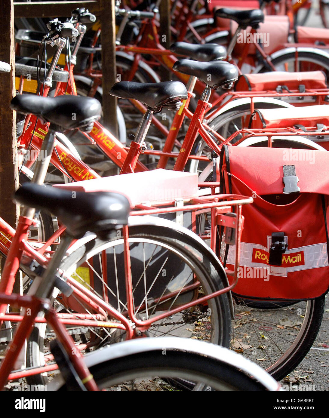 Postal workers walk out hi-res stock photography and images - Alamy