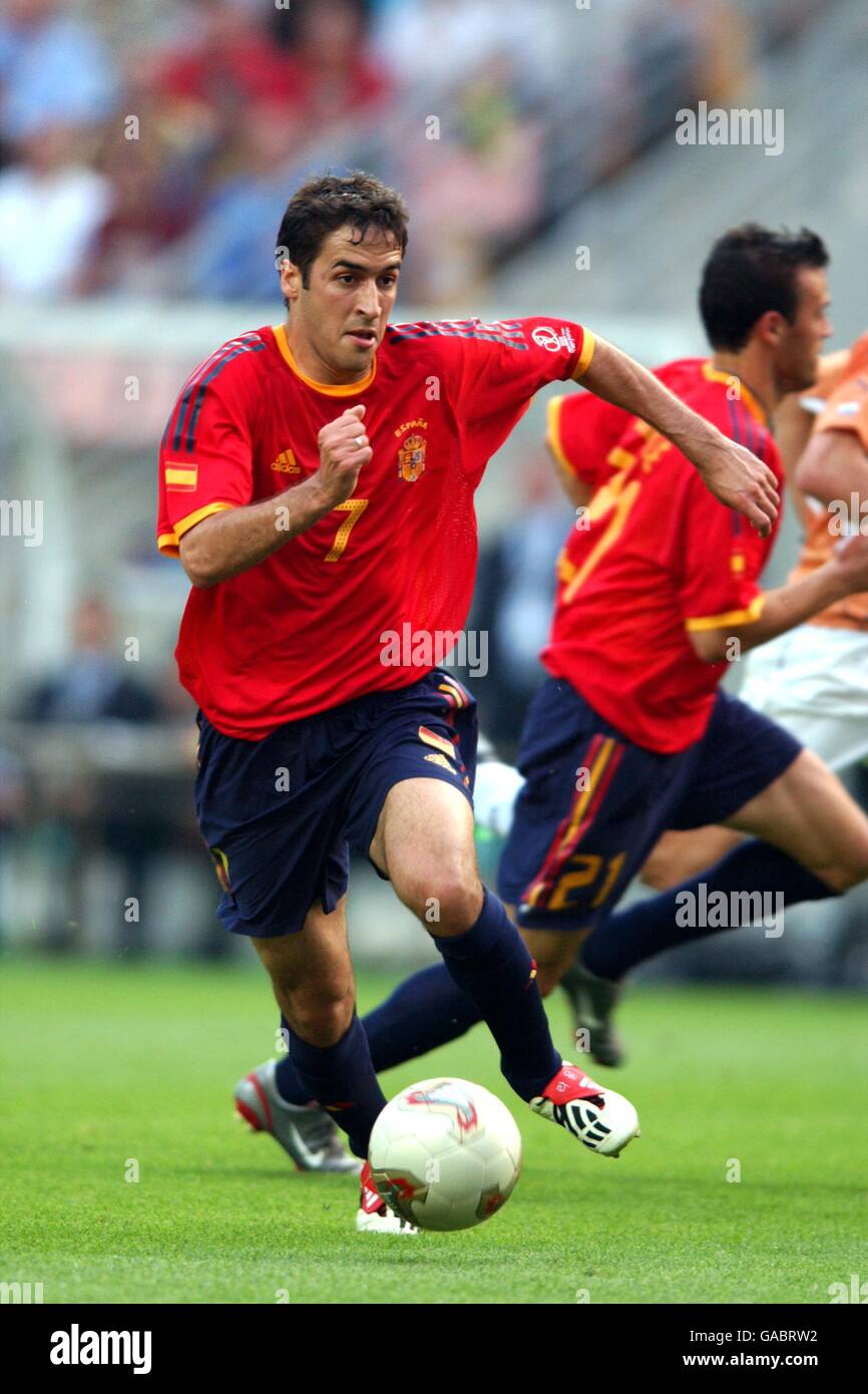 Soccer fifa world cup 2002 group b spain v paraguay hi-res stock ...