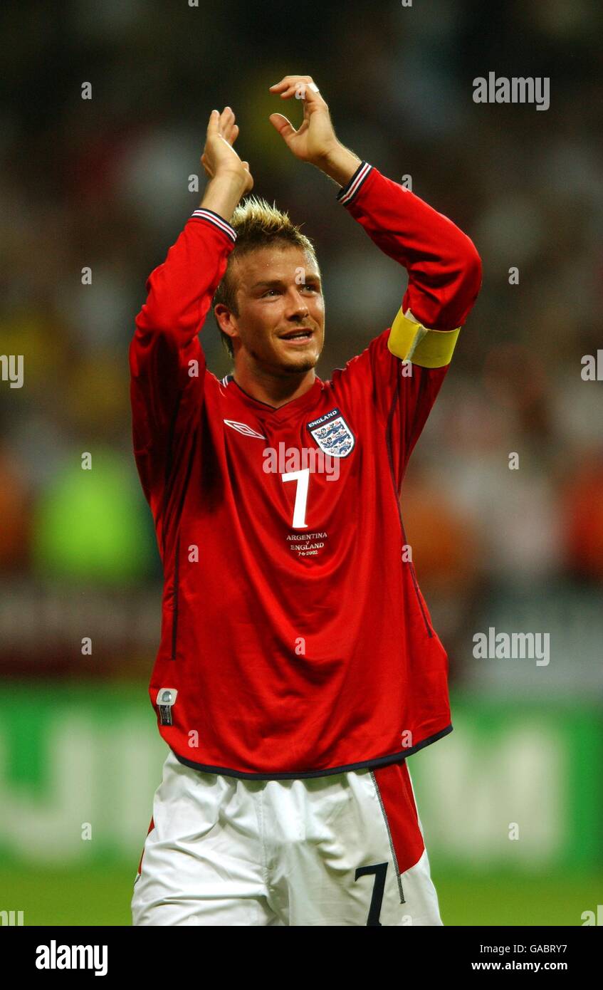 David beckham celebrates victory england hi-res stock photography and ...