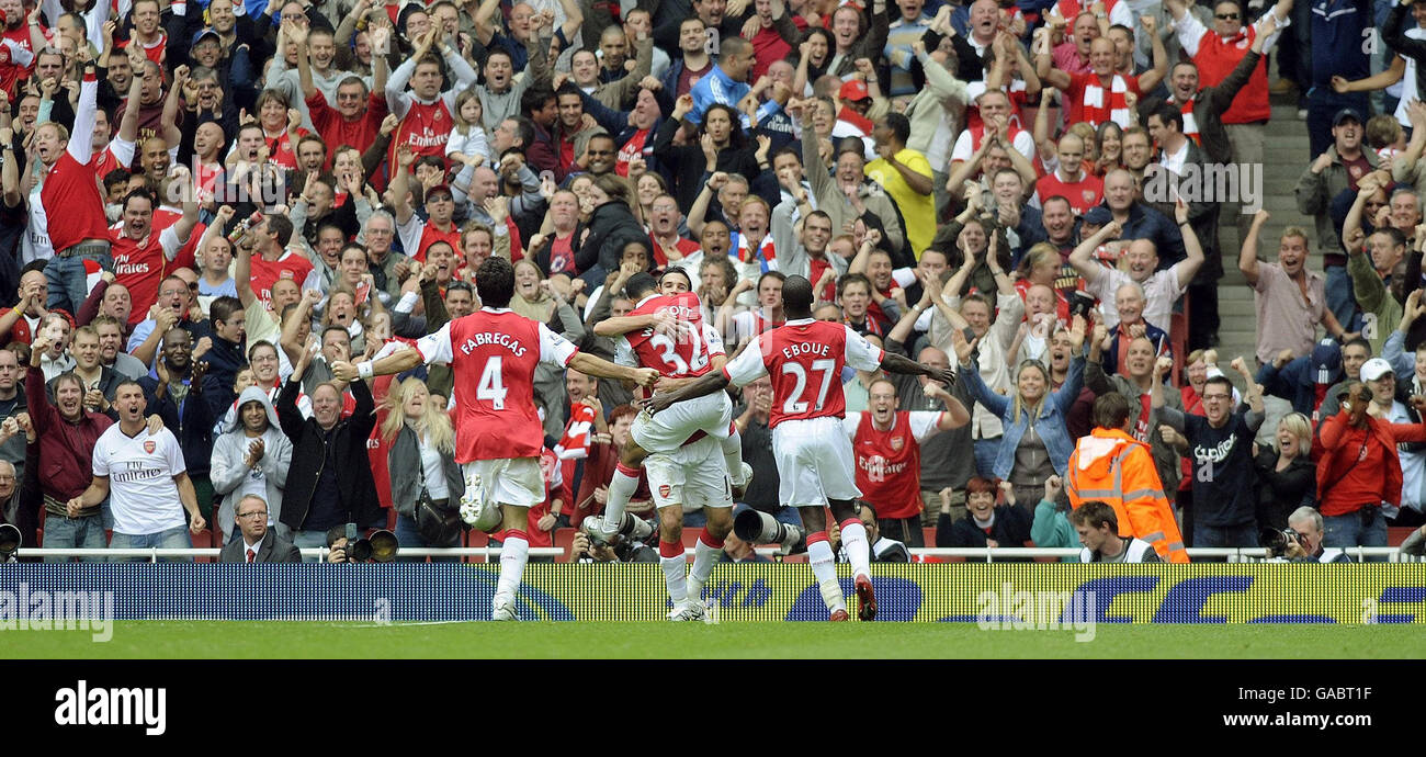 Cheering Soccer Crowd Premier League High Resolution Stock Photography ...