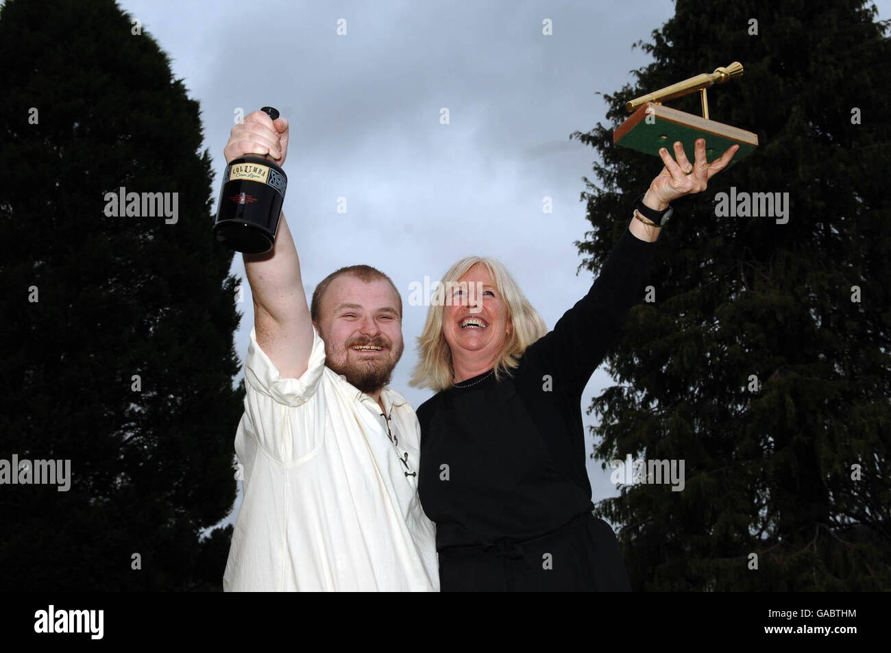 World Porridge Making Champion Maria Soep (right) and speciality ...