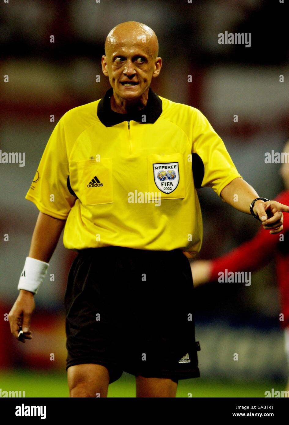 Fifa soccer referee pierluigi collina hi-res stock photography and ...