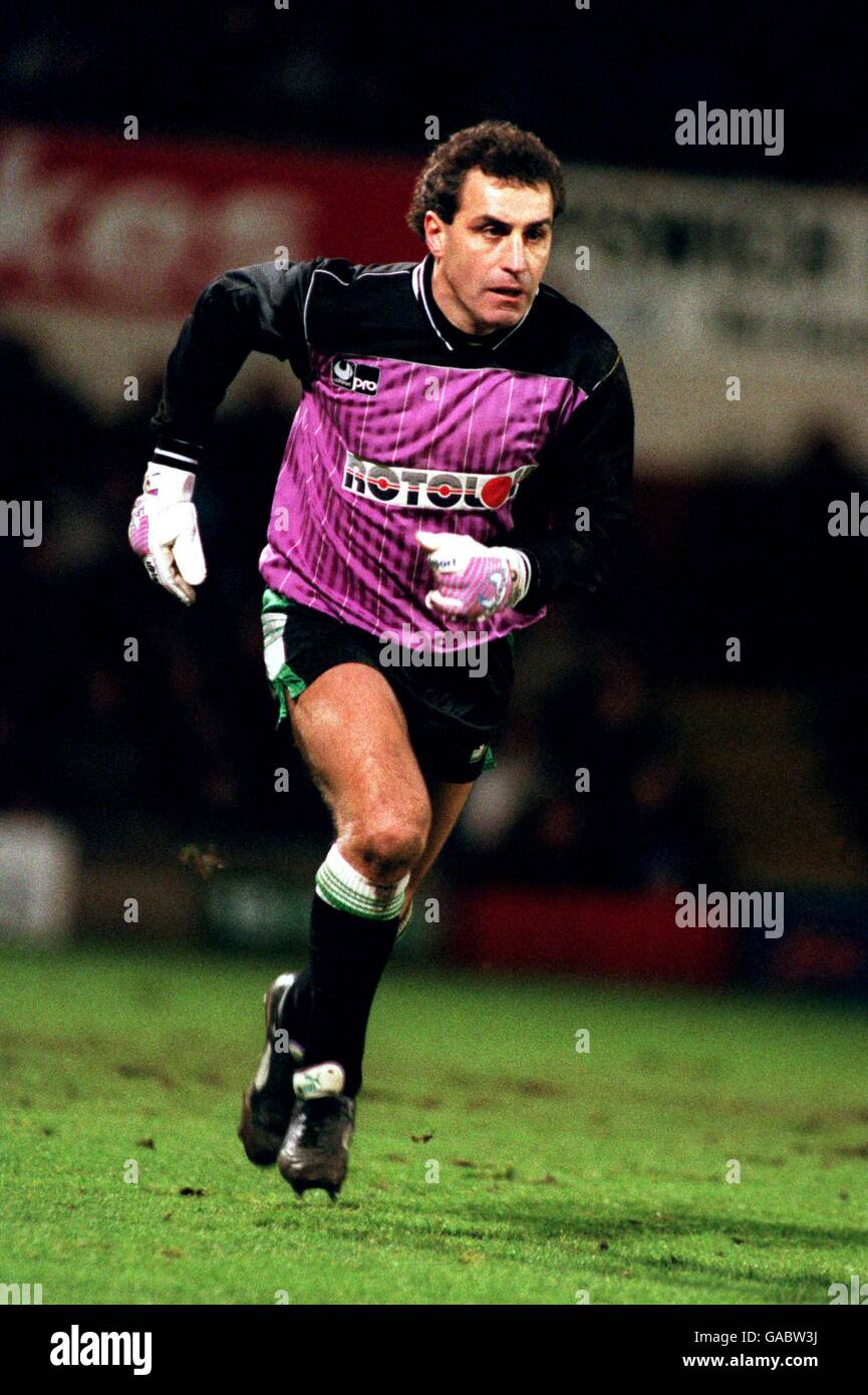 Peter shilton fa cup hi-res stock photography and images - Alamy