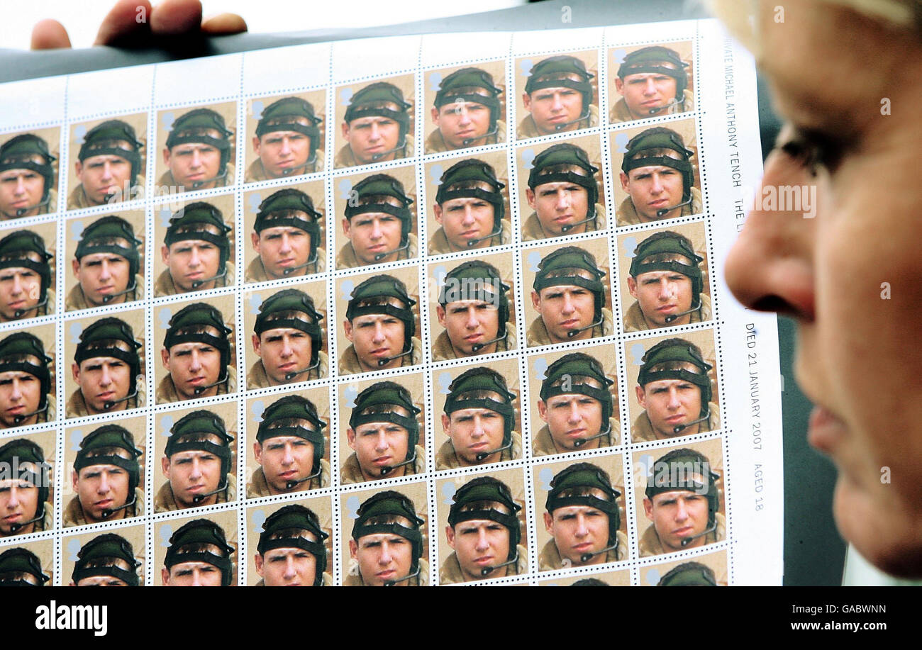 Janice Murray, the mother of Michael tench, a teenage soldier killed by ...