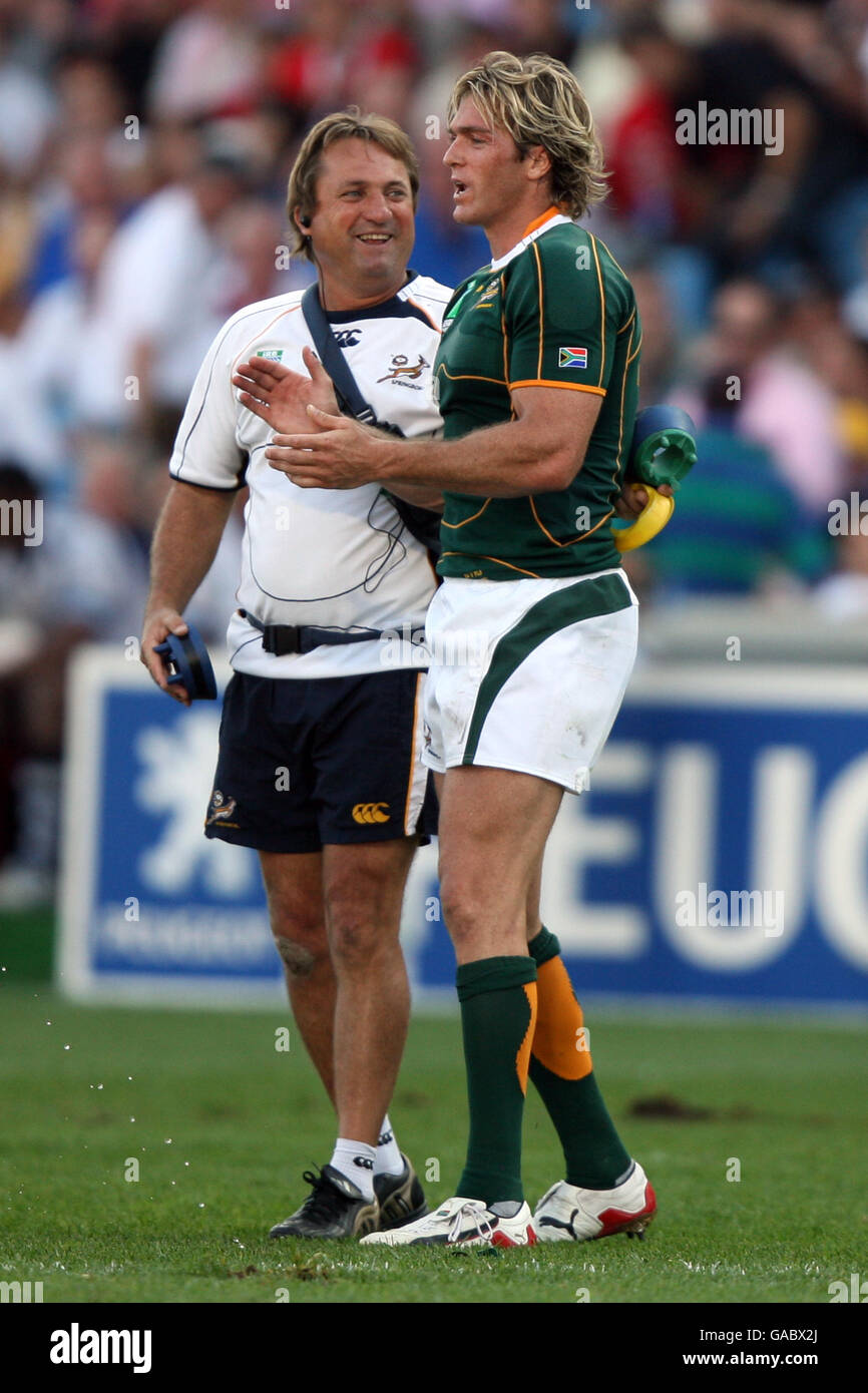 South Africa's Percy Montgomery celebrates kicking a penalty Stock ...