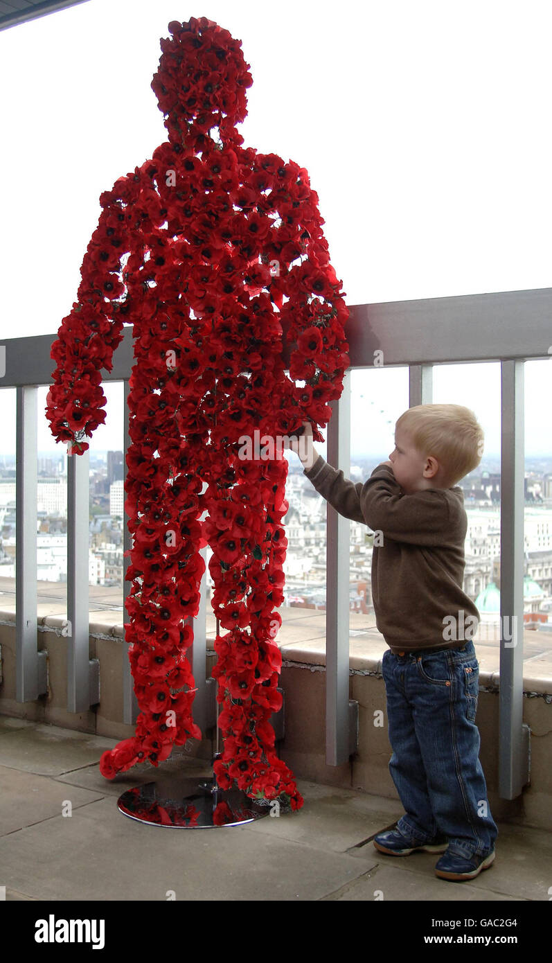Aidan Thompson, 2, the son of Sergeant Mick Thompson who died in a road ...