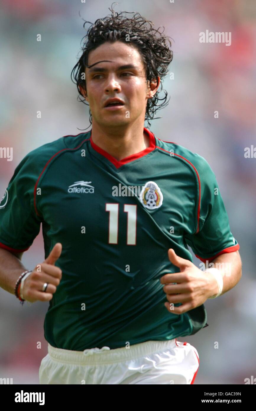 Soccer fifa world cup 2002 second round mexico v usa hi-res stock ...