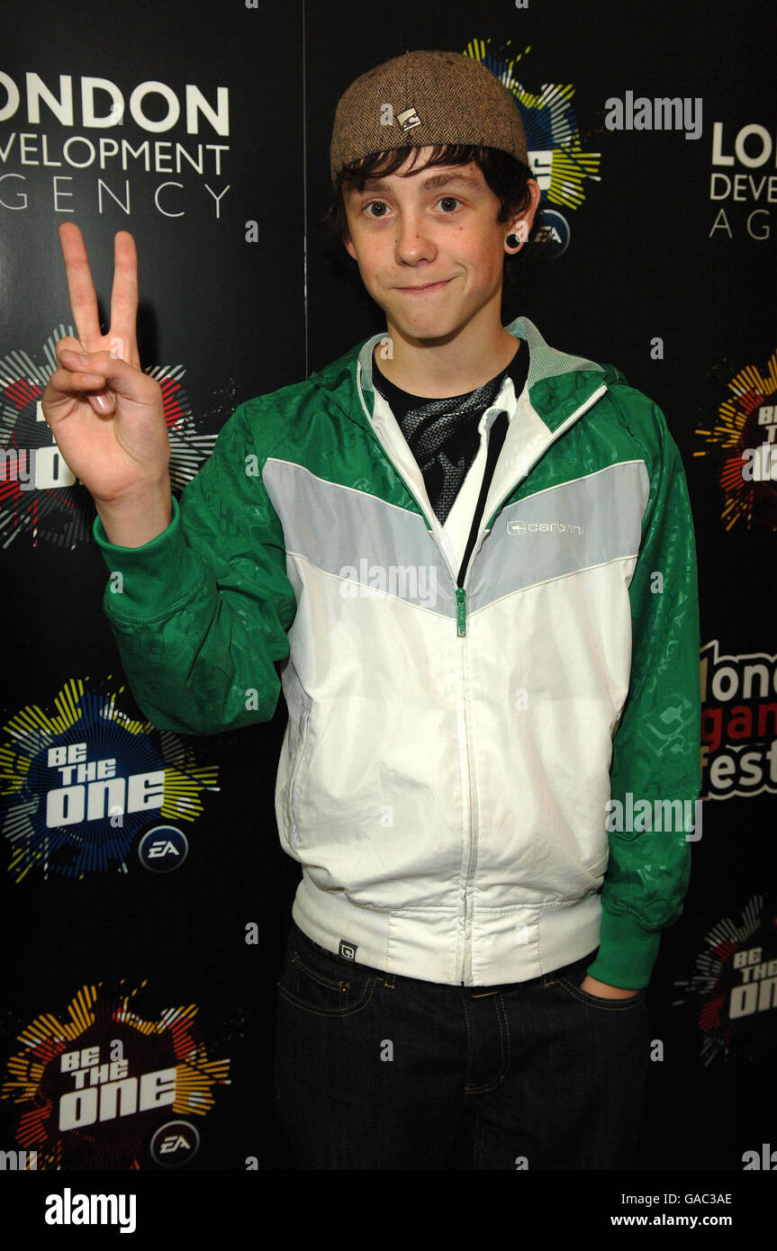 London Games Festival - London. Lil Chris in Trafalgar Square, central ...