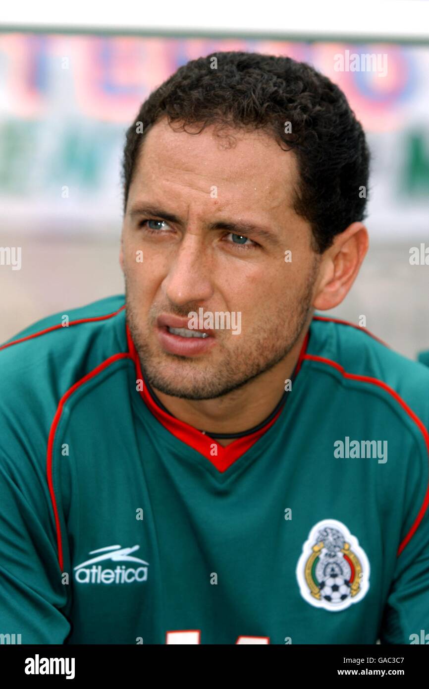 Mexico usa 2002 world cup hi-res stock photography and images - Alamy
