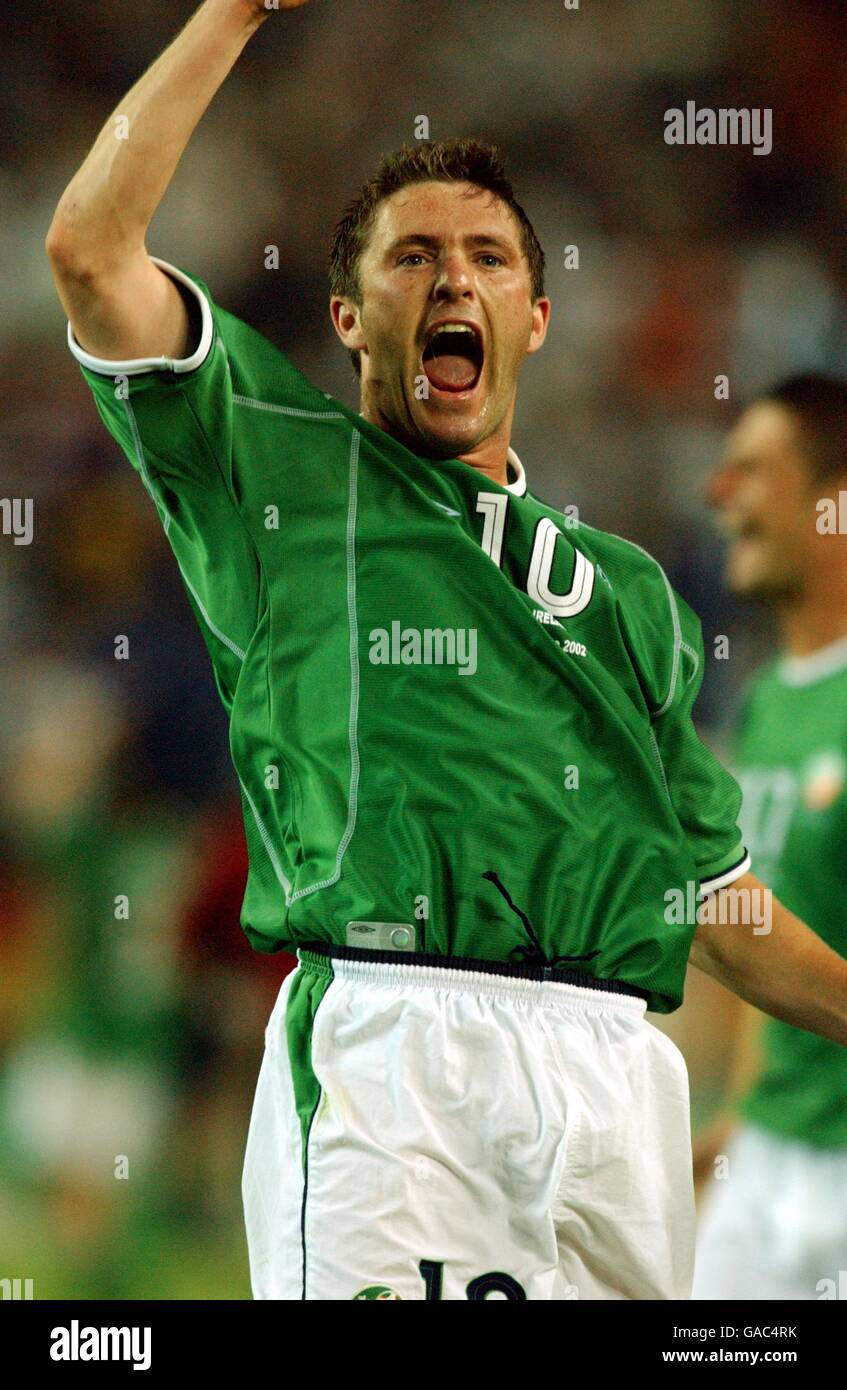 Fifa world cup 2002 sport football goal robbie keane hi-res stock ...