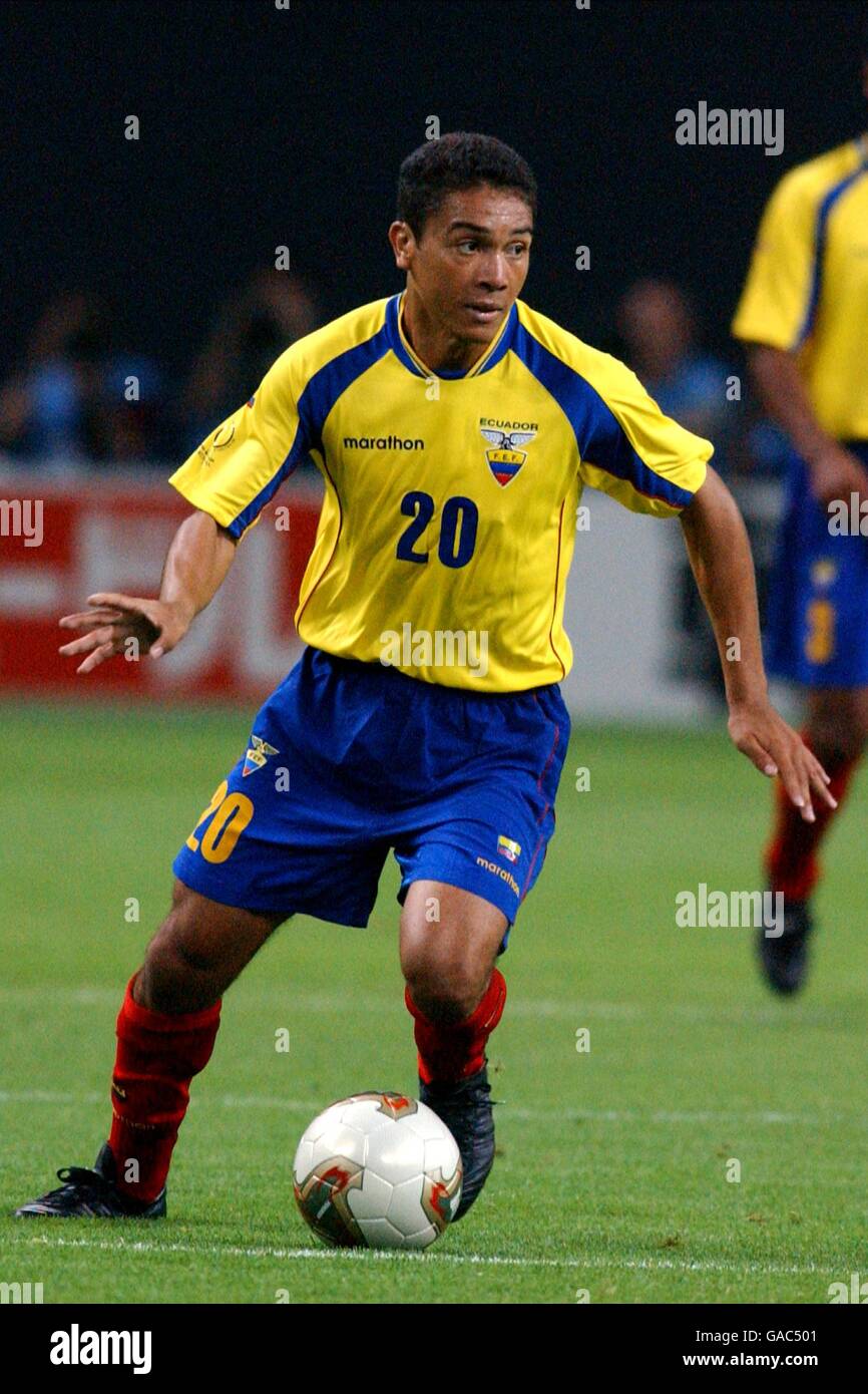 Soccer - FIFA World Cup 2002 - Group G - Italy v Ecuador. Edwin Tenorio ...