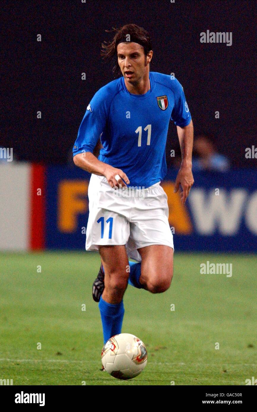 Soccer - FIFA World Cup 2002 - Group G - Italy v Ecuador Stock Photo ...