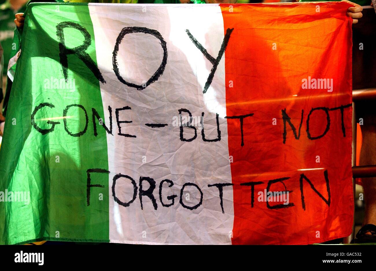 Soccer - FIFA World Cup 2002 - Group E - Germany v Ireland Stock Photo ...