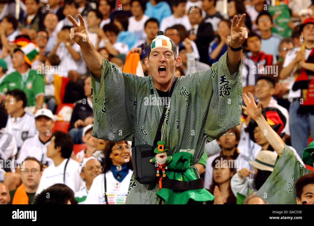 Soccer - FIFA World Cup 2002 - Group E - Germany v Ireland Stock Photo ...