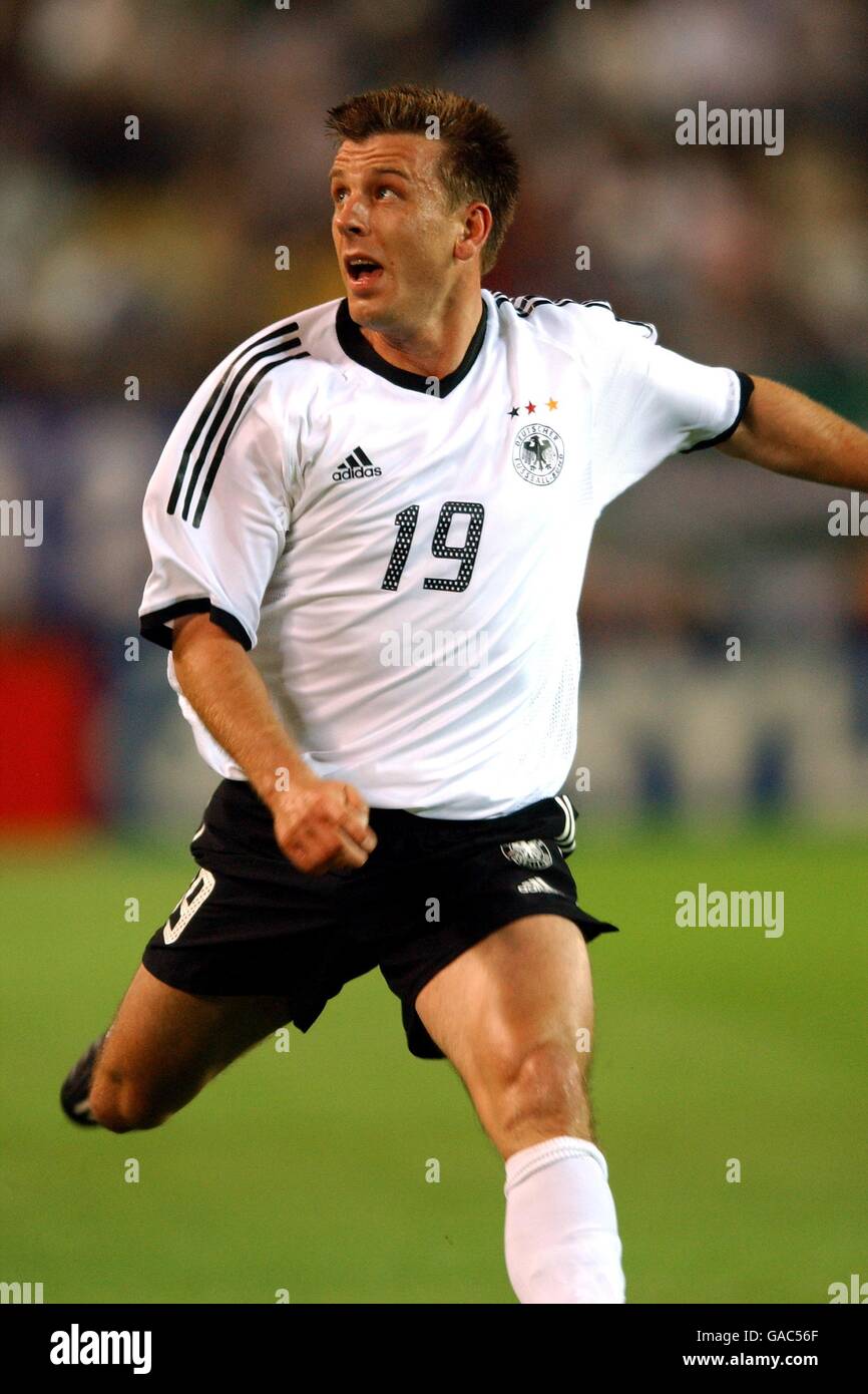 World cup 2002 ireland v germany hi-res stock photography and images ...
