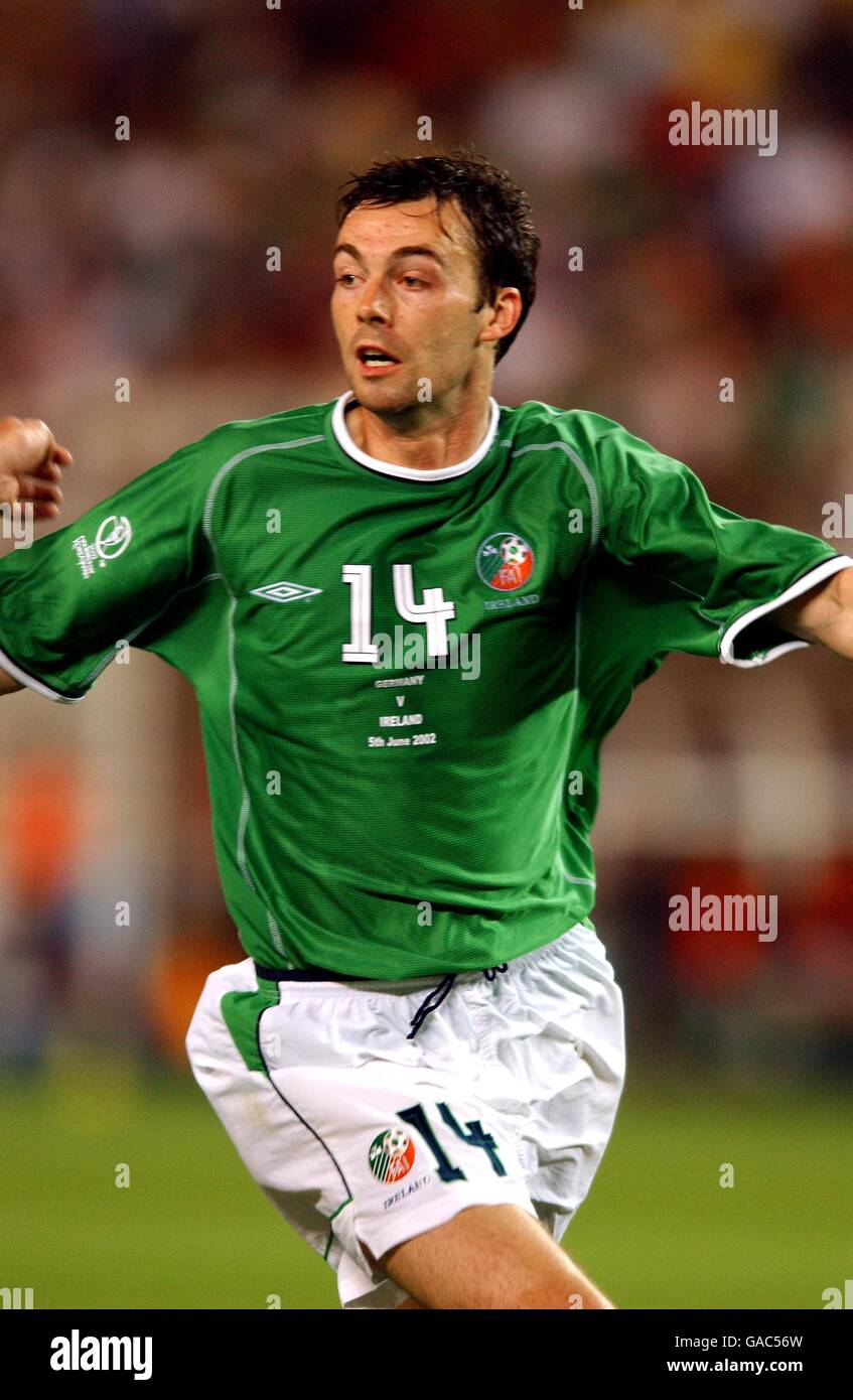 Soccer - FIFA World Cup 2002 - Group E - Germany v Ireland. Gary Breen ...
