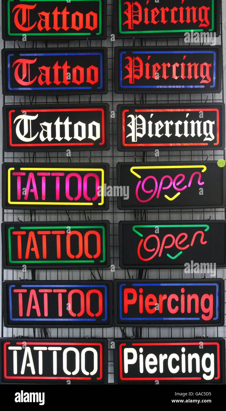 3rd london tattoo convention begins hi-res stock photography and images ...