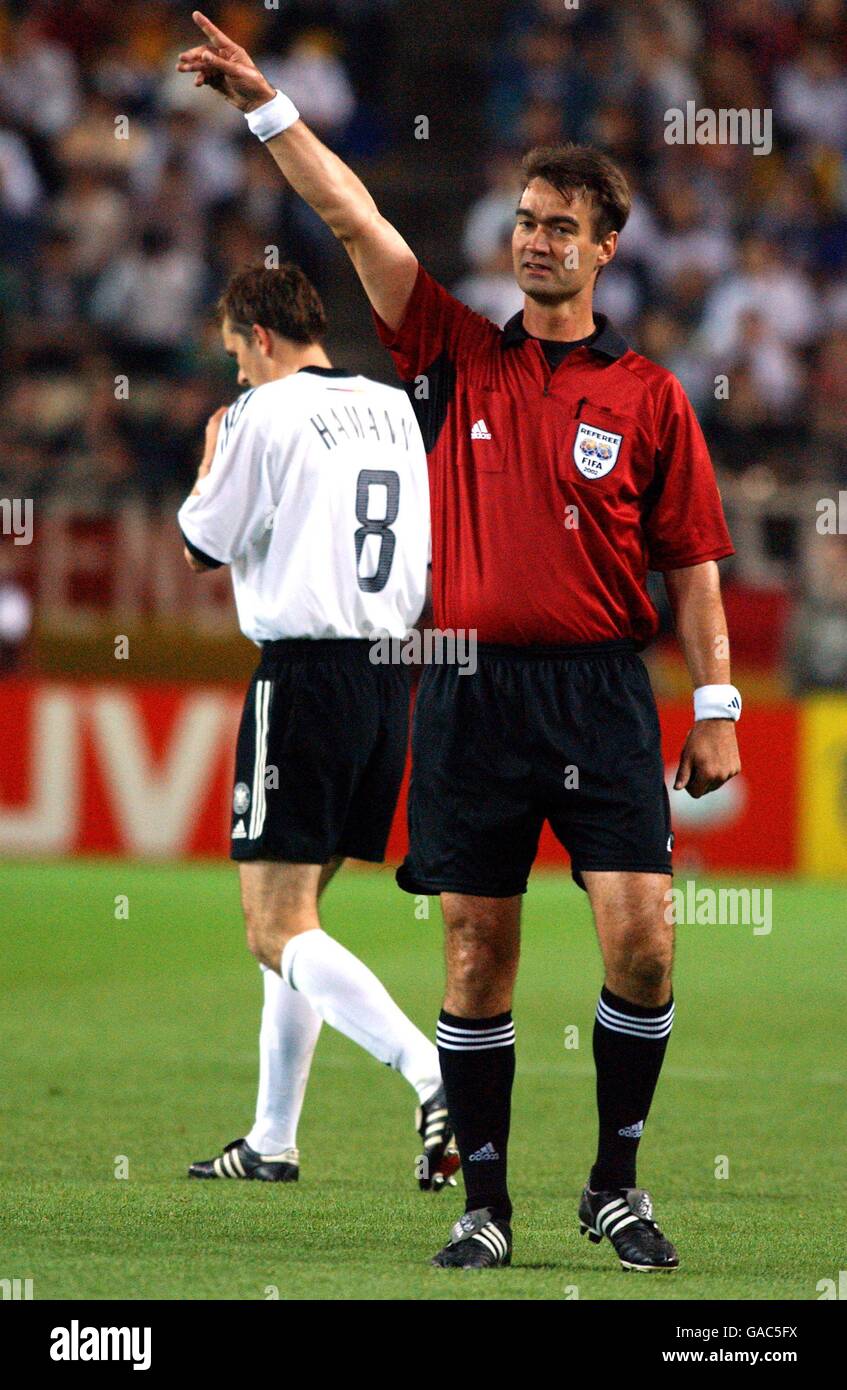 Soccer - FIFA World Cup 2002 - Group E - Germany v Ireland. Referee Kim ...