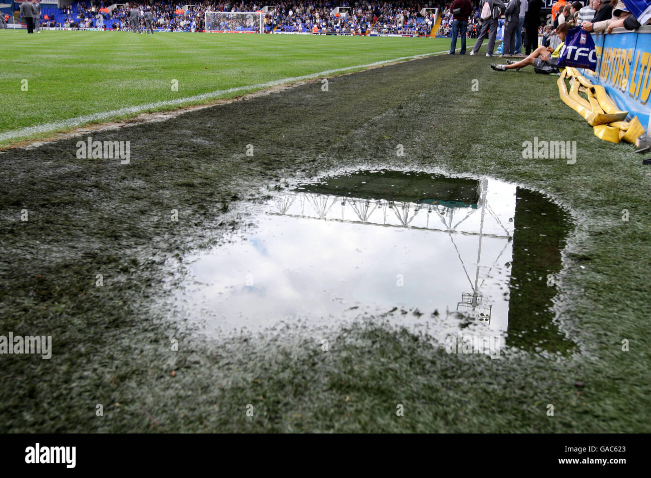 Football soccer puddle reflection hi-res stock photography and images ...