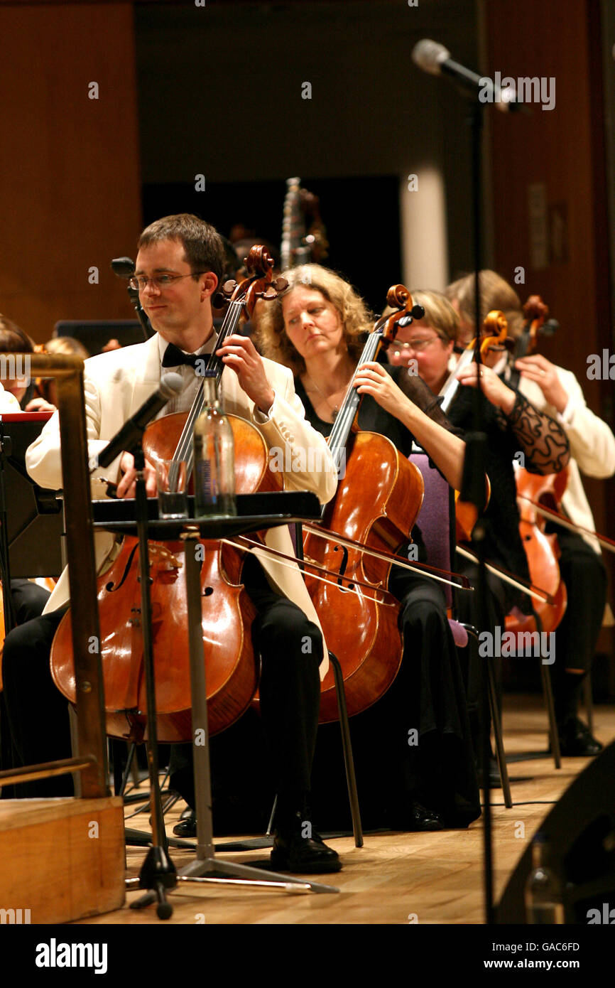 Full orchestra on stage hi-res stock photography and images - Alamy