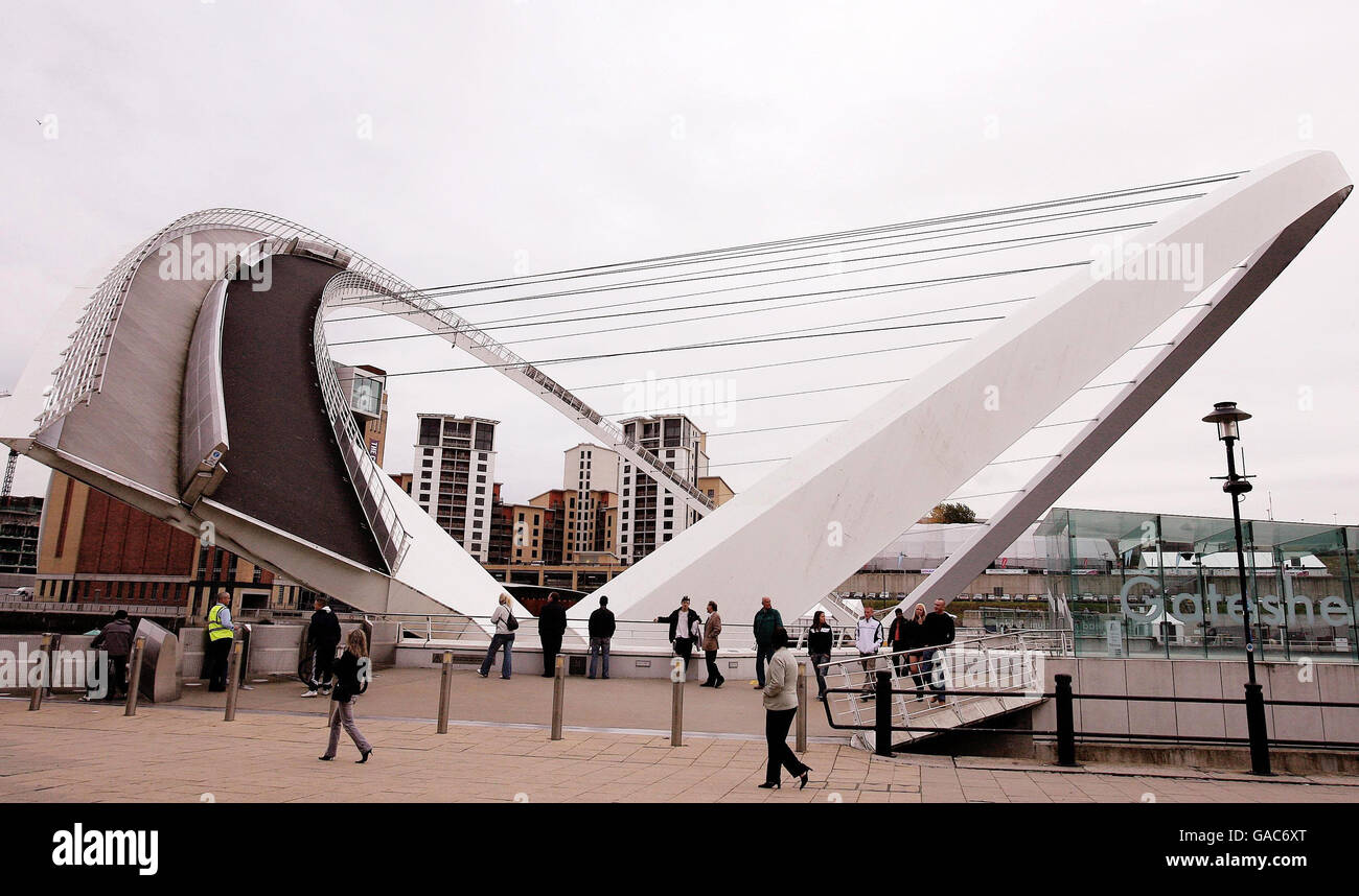 General view of the Millennium 'blinking-eye' bridge on the Newcastle ...