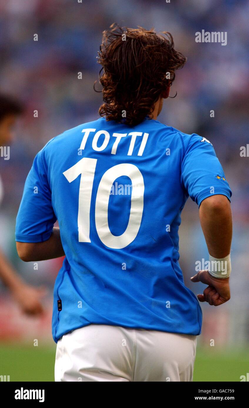 Francesco totti world cup 2002 hi-res stock photography and images - Alamy