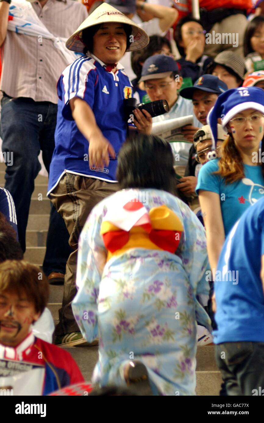 Soccer - FIFA World Cup 2002 - Group G - Italy v Croatia. Japanese fans ...