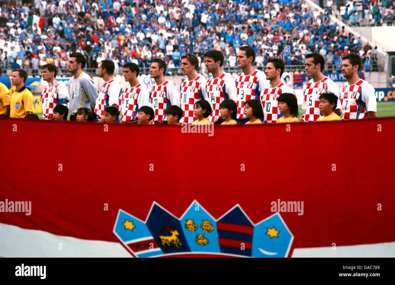 Team croatia line up hi-res stock photography and images - Alamy